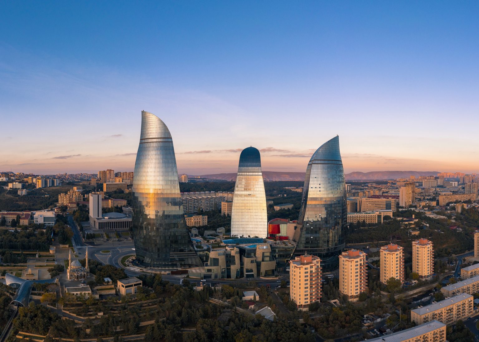 Baku za 872 zł w listopadzie! | Podróże z Hubertem