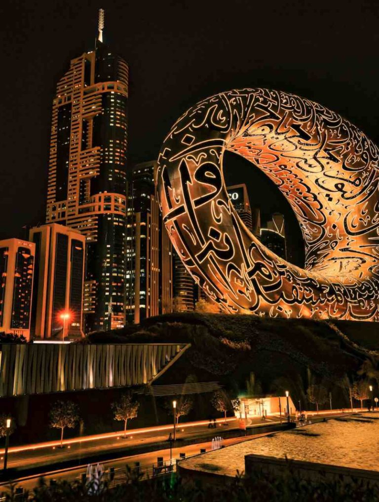 Dubaj historia - jak powstał Dubaj? | Podróże z Hubertem