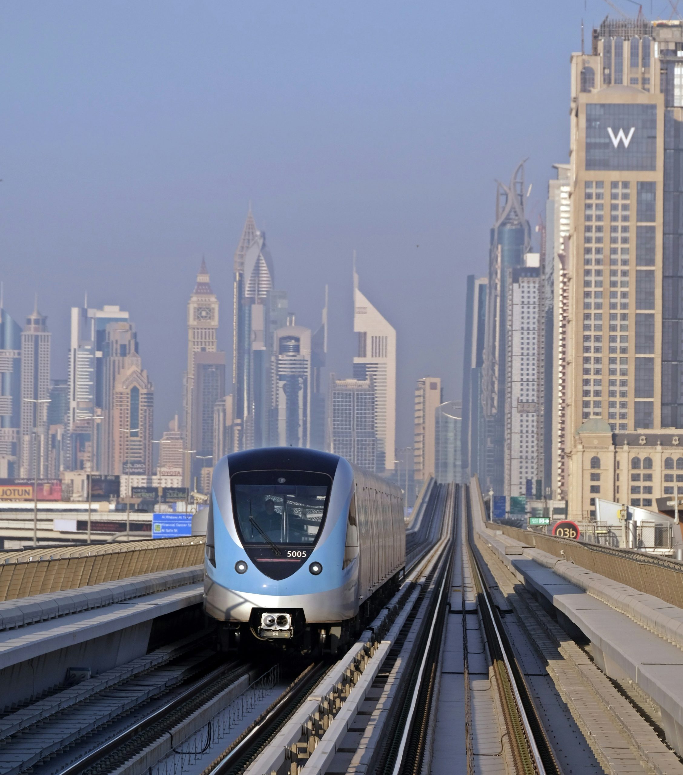 Zwiedzanie Dubaju metrem - najważniejsze atrakcje i trasy | Podróże z ...